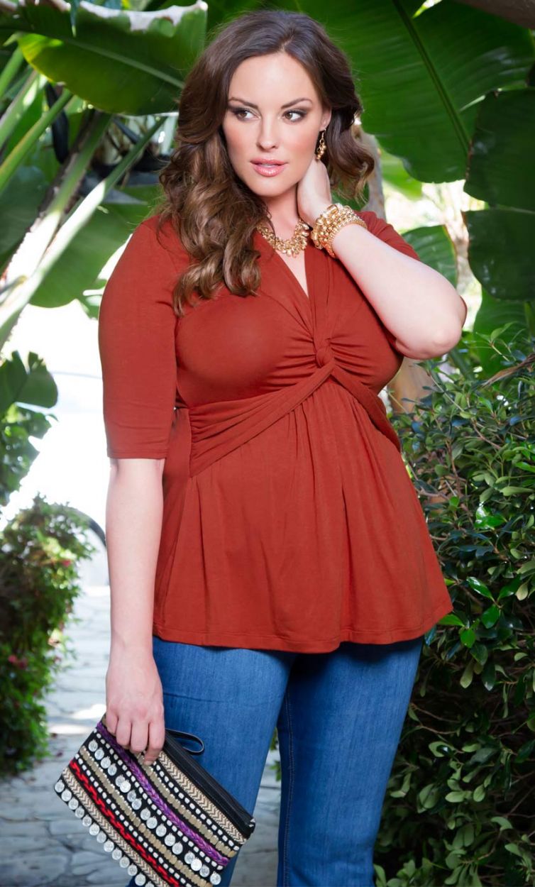 36 Plus Size Summer Tops with Sleeves - Alexa Webb